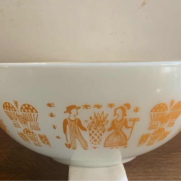 Pyrex | Kitchen | Rare Pyrex Pumpkin Butterprint 4 Qt Cinderella Bowl ...